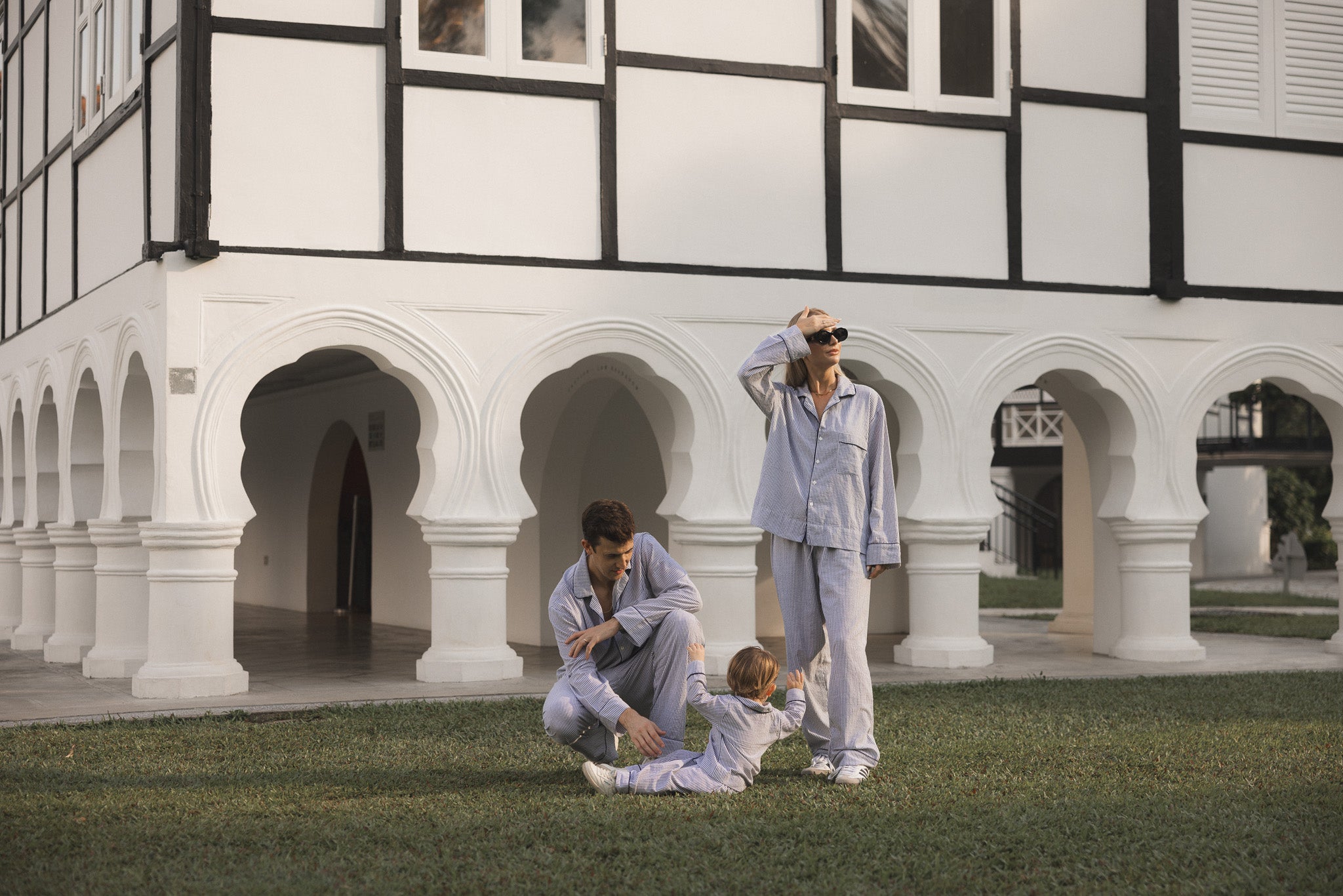 THE RAFFLES COLLECTION – sette